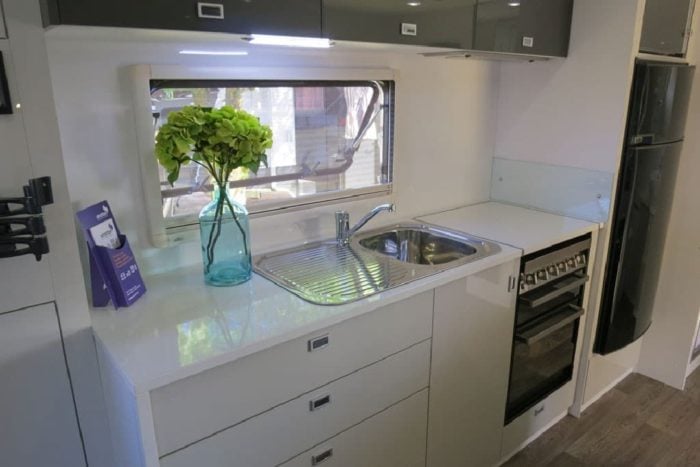 Coromal Element E612s - Oz Caravan Hire